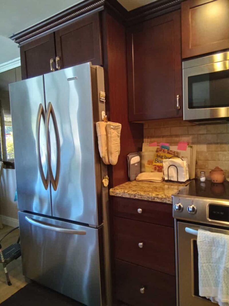 Kitchen Cabinets Painting Services | BCGM OC PAINTING AND DECORATION